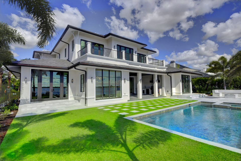 Tiara Condominium - Straticon